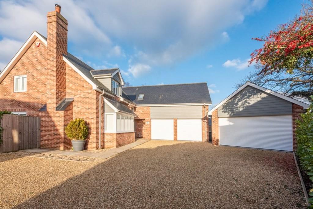 King Edward Road, Leiston 4 bed detached house - £2,800 pcm (£646 pw)