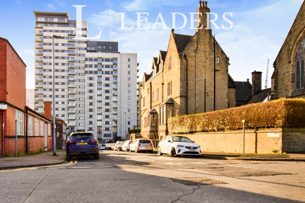 Britton House, Lord Street, M4 1 bed apartment - £950 pcm (£219 pw)