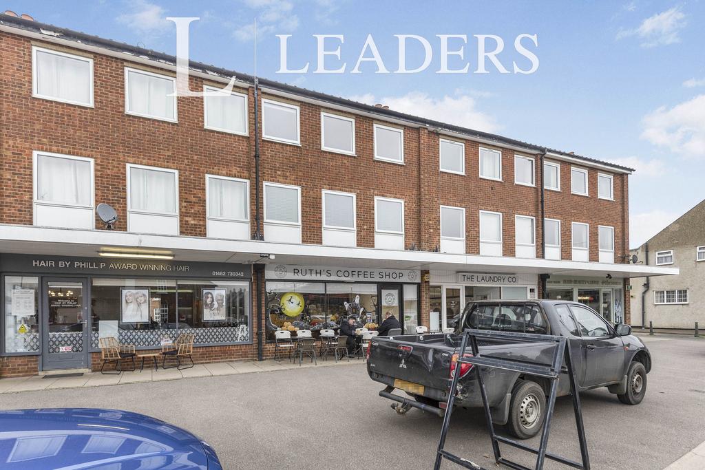 High Street Stotfold, SG5 4LD 3 bed flat - £1,200 pcm (£277 pw)