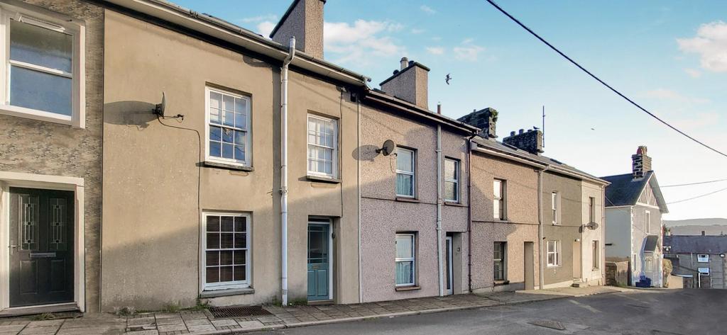 Dora Street, Porthmadog 2 bed terraced house - £225,000