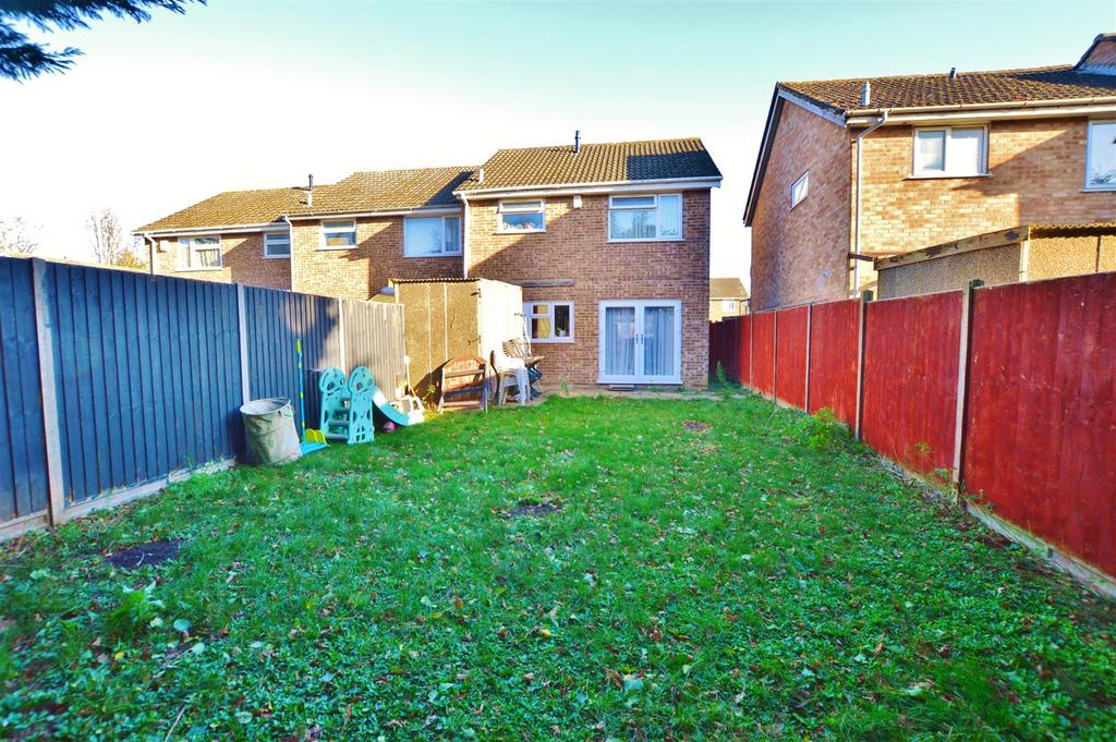 Rowan Way, Slough, Slough 3 bed end of terrace house for sale - £400,000