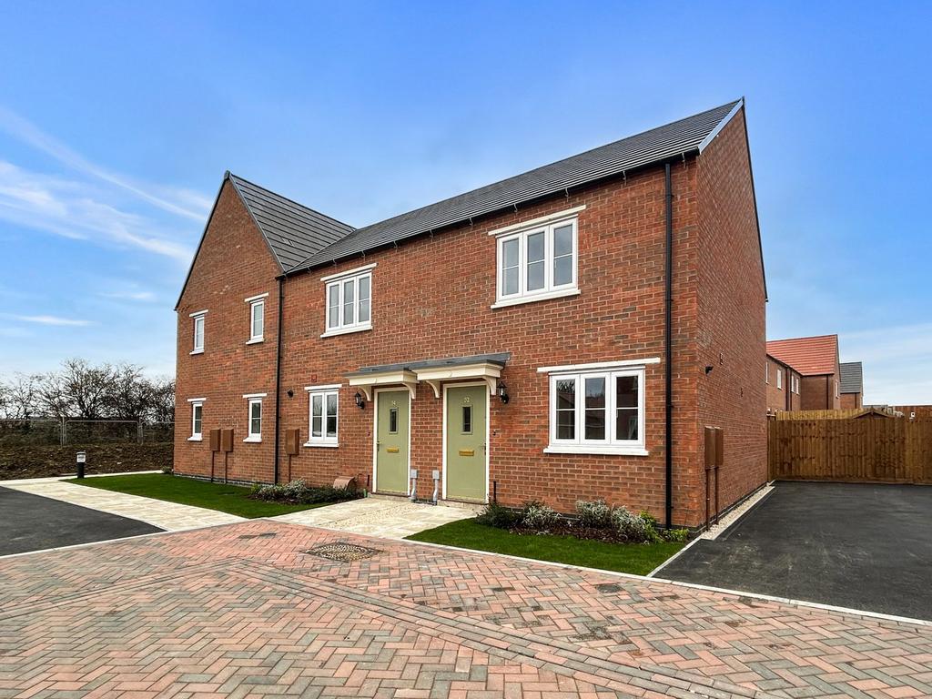 Halberycroft, Meppershall, Bedford, SG17 2 bed end of terrace house - £ ...