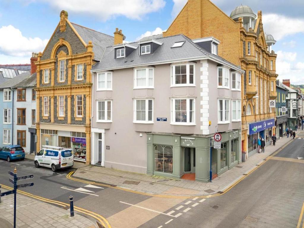 Apartment 3, Lisburne House, Bath... 1 bed flat - £149,995