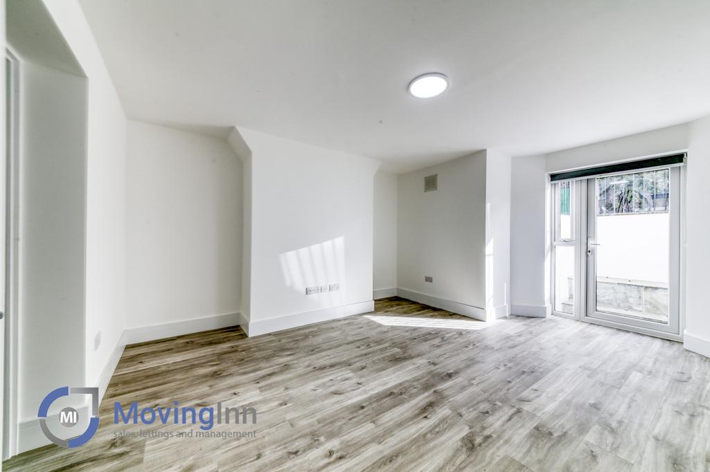 Selhurst Road, Selhurst, SE25 1 bed flat - £1,450 pcm (£335 pw)