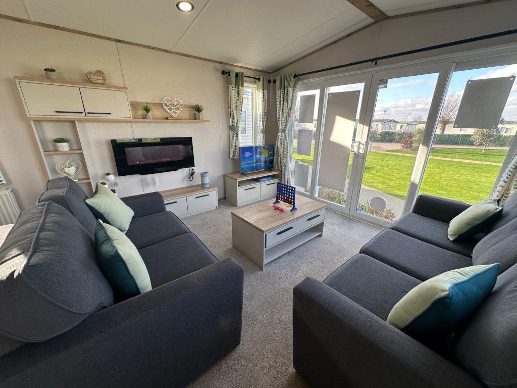 Seaview Holiday Park 2 bed static caravan - £95,995