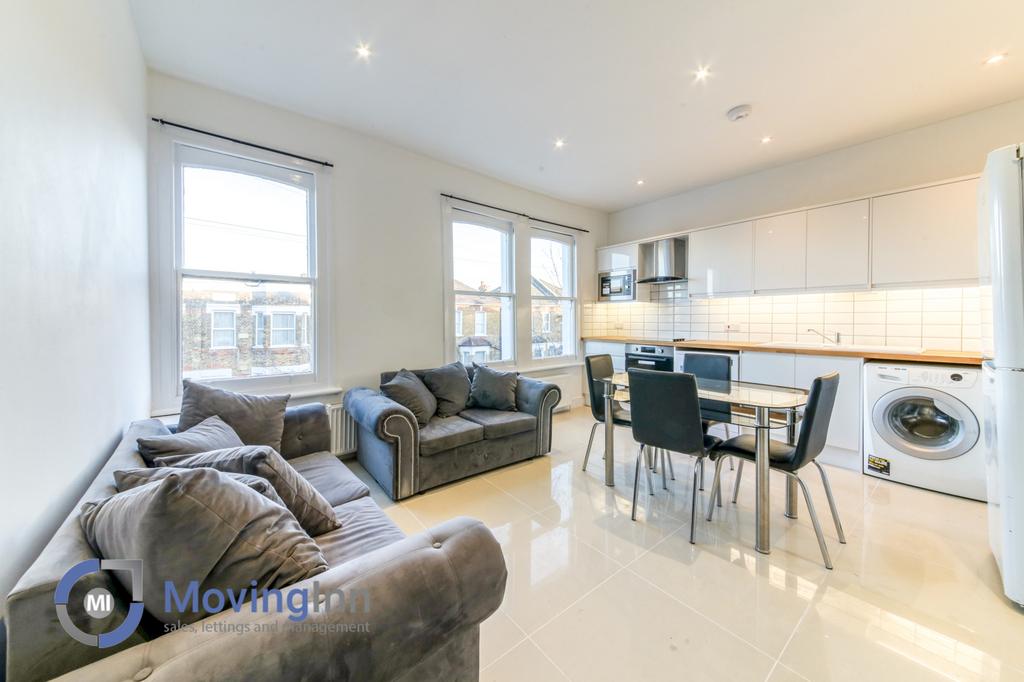 Selsdon Road, West Norwood, SE27 3 bed flat - £2,700 pcm (£623 pw)