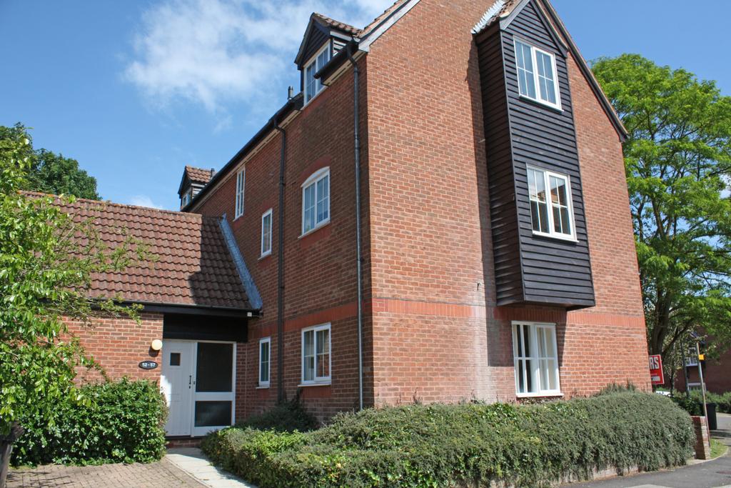 Dewell Mews, Old Town, Swindon, SN3 1 bed maisonette - £825 pcm (£190 pw)