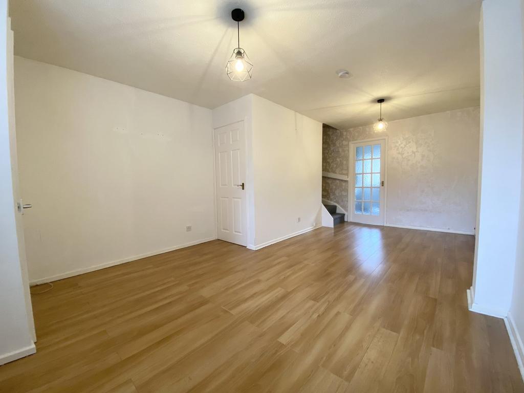 Rosgill Close, Heaton Mersey... 2 bed terraced house - £1,200 pcm (£277 pw)