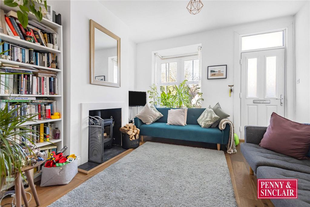 Harpsden Road, RG9 1ED 2 bed terraced house - £565,000
