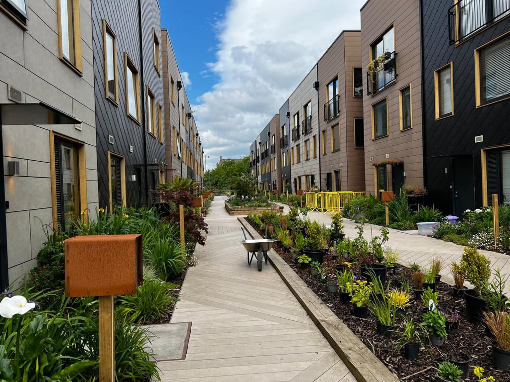 Solar Avenue, Leeds, West Yorkshire, LS9 4 bed terraced house - £1,950 pcm (£450 pw)