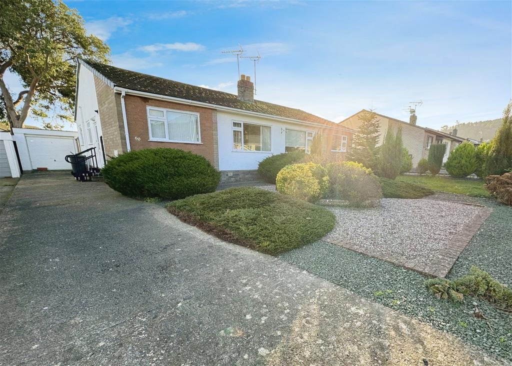 Lon Ffawydd, Abergele, LL22 7DY 2 bed semi-detached bungalow - £164,950
