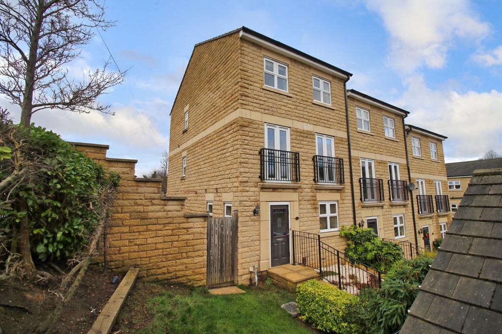 Mill Beck Close Farsley Pudsey 4 Bed End Of Terrace House For Sale