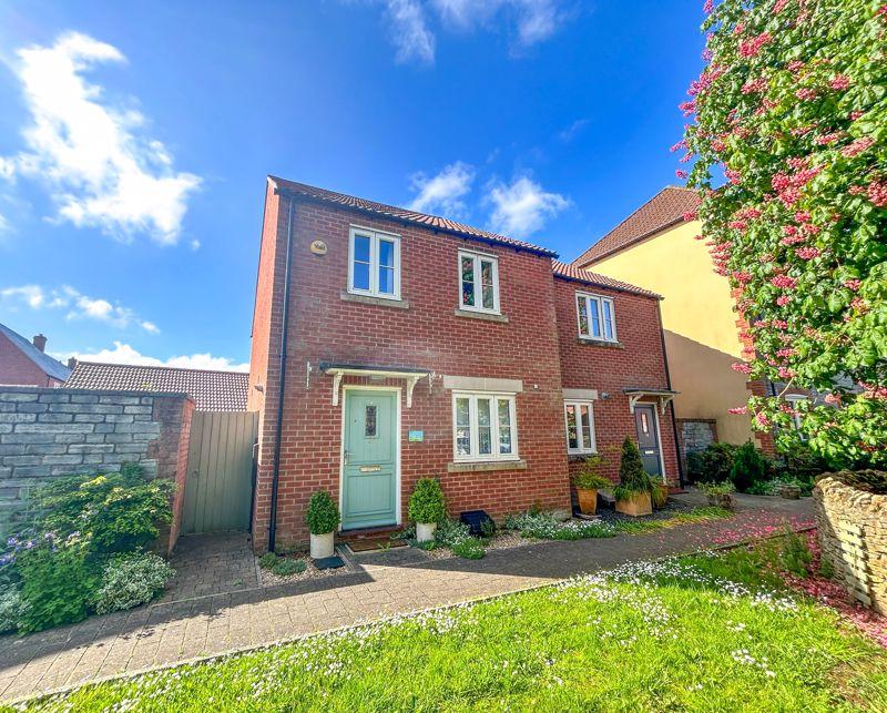 Clarks Meadow, Shepton Mallet 3 bed semi-detached house for sale - £299,950