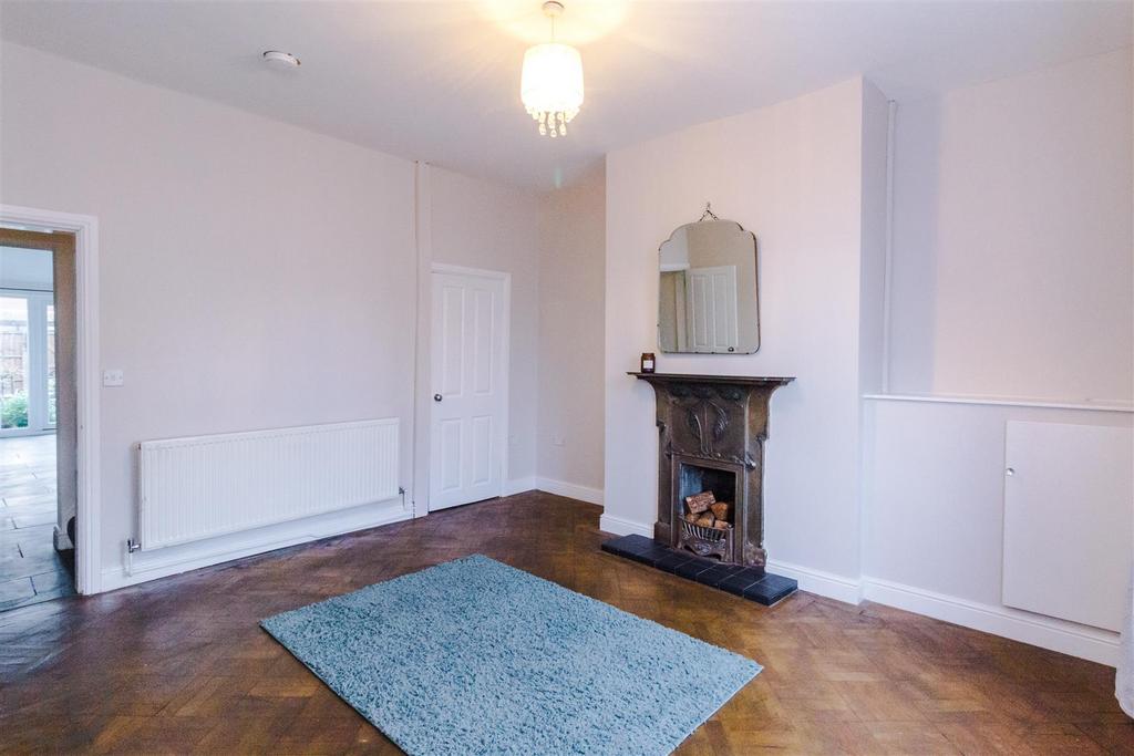Mosley Common Road, Tyldesley 2 bed terraced house - £995 pcm (£230 pw)