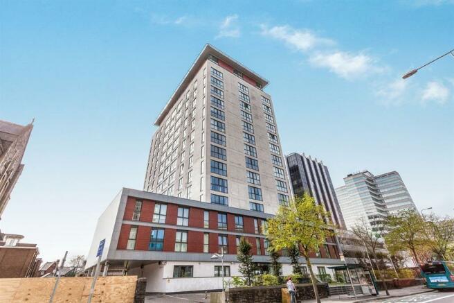 Admiral House, Newport Road, Cardiff 2 bed apartment for sale - £180,000