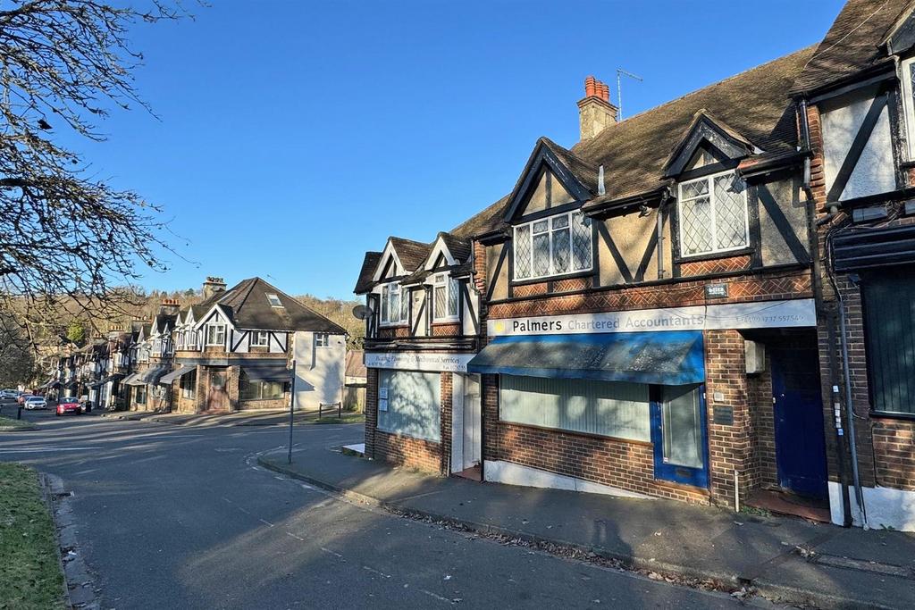Chipstead Station Parade, Coulsdon Mixed use for sale - £465,000