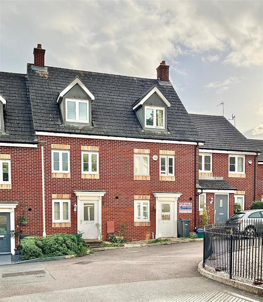 The Forge, Gloucester GL2 3 bed terraced house - £240,000