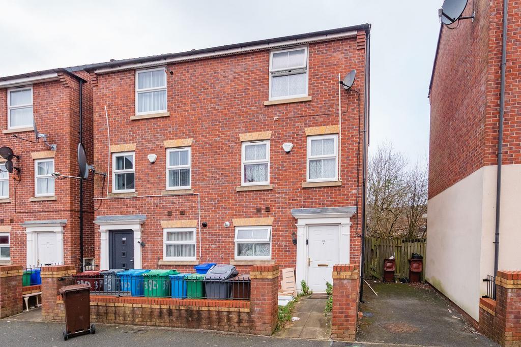 Cardinal Street, Cheetham Hill, M8 4 bed townhouse - £295,000