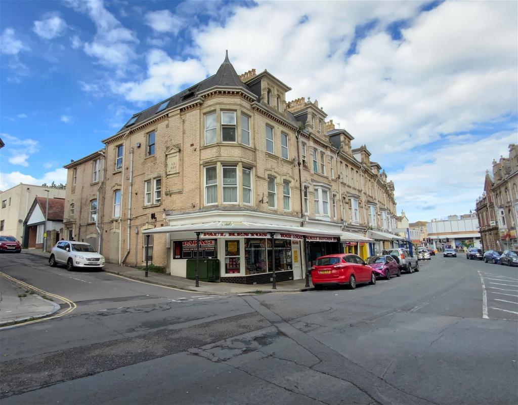 Palace Avenue, Paignton 1 bed flat - £95,950