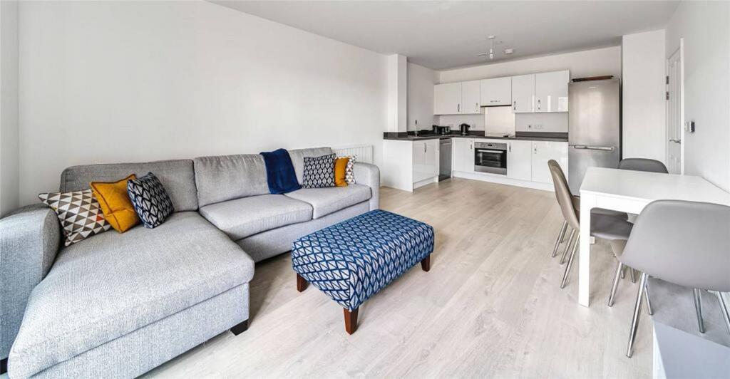 Grahame Park Way, Colindale, London, NW9 1 bed flat - £330,000