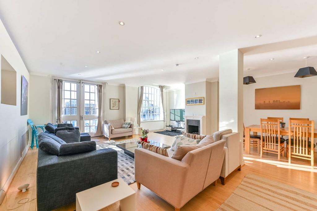 St Katherines Way, St Katharine... 2 bed flat - £6,067 pcm (£1,400 pw)