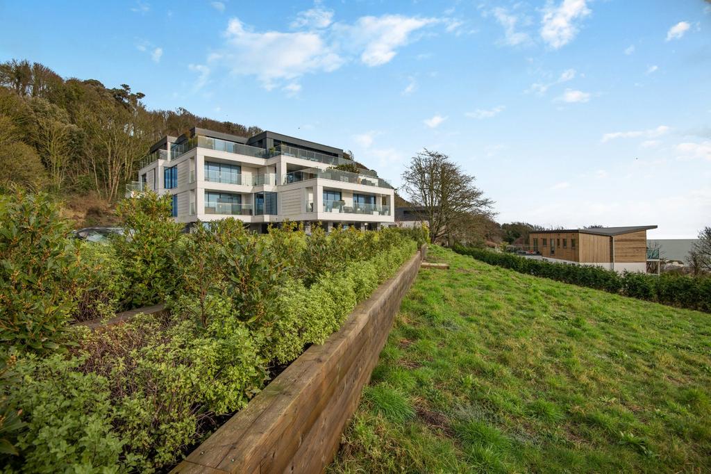 Martello House, Encombe, Sandgate, Kent 3 bed flat for sale - £700,000