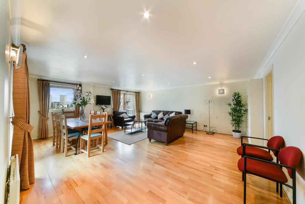 Meridian Place, Canary Wharf, London... 2 bed apartment - £2,700 pcm (£623 pw)