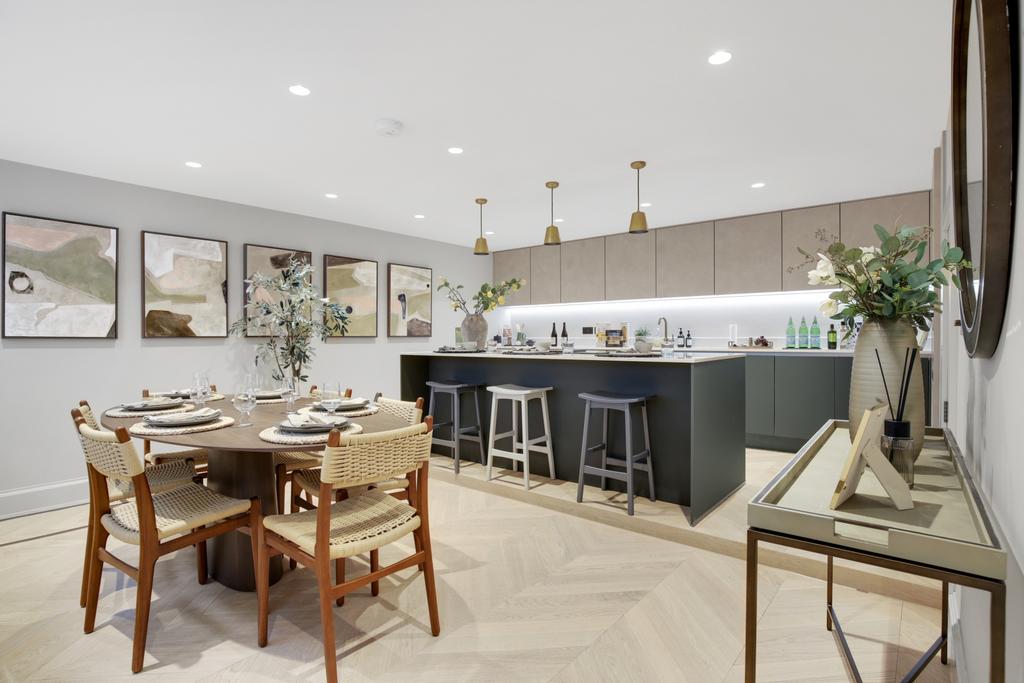 Charlotte Mews, London, W1T 3 bed house - £2,695,000
