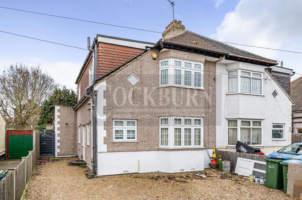 Cradley Road, London, SE9 2HD 3 bed semi-detached house - £2,000 pcm (£ ...