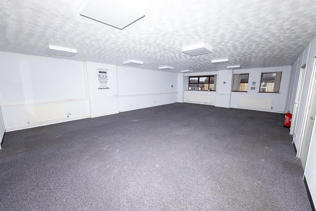 Causeway Green Road, Oldbury, West Midlands, B68 Office to rent - £875 ...