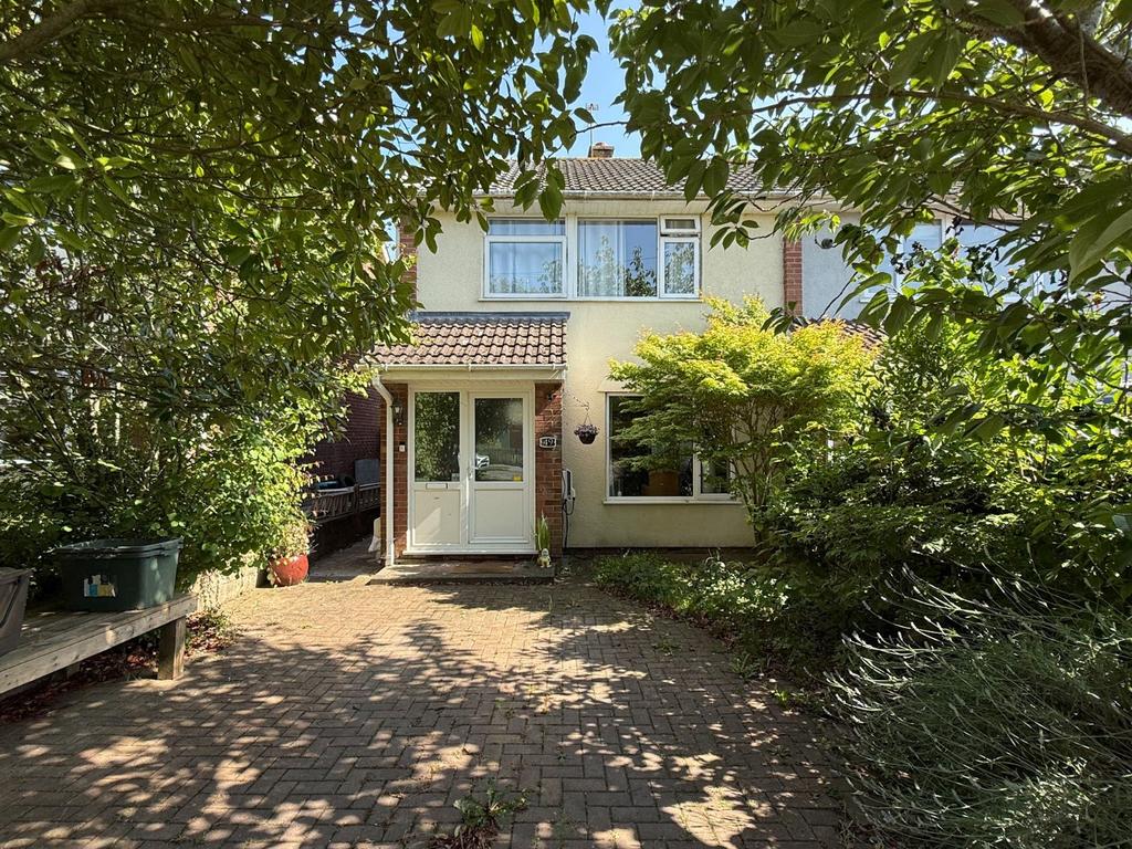 Chescombe Road, Yatton, North... 3 bed end of terrace house - £1,450 ...