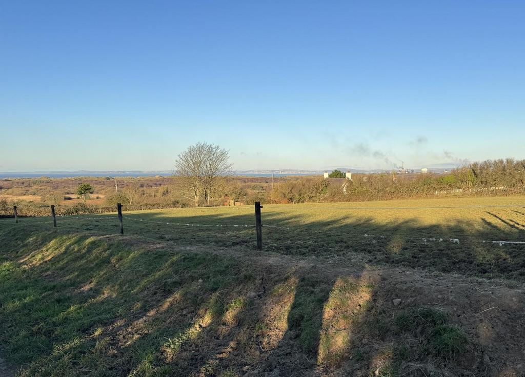 Approx 3.92 acres of land Ton Kenfig, Bridgend CF33 4PR Farm land for ...