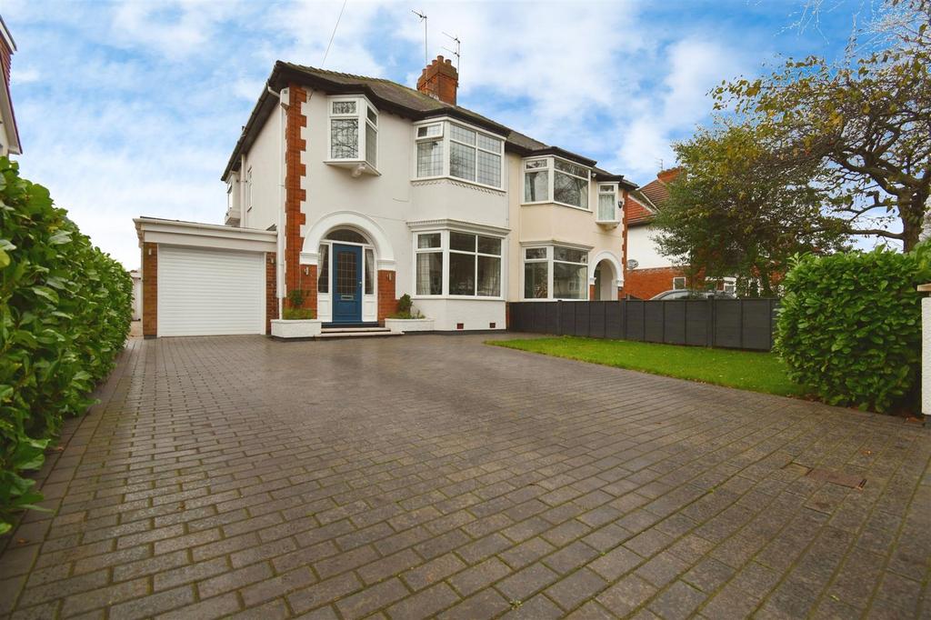 Wolfreton Lane, Willerby, Hull 3 bed semi-detached house - £349,950