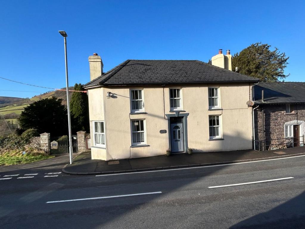 Defynnog, Brecon, LD3 3 bed end of terrace house for sale - £220,000