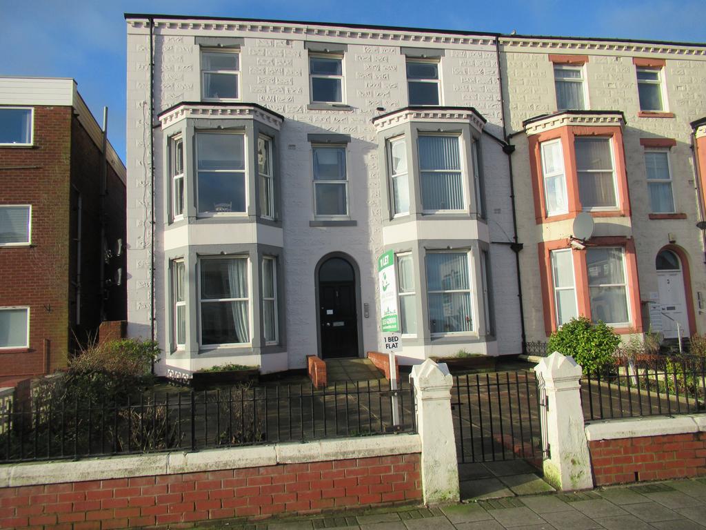 Lytham Road, Blackpool FY4 1 bed flat to rent - £434 pcm (£100 pw)