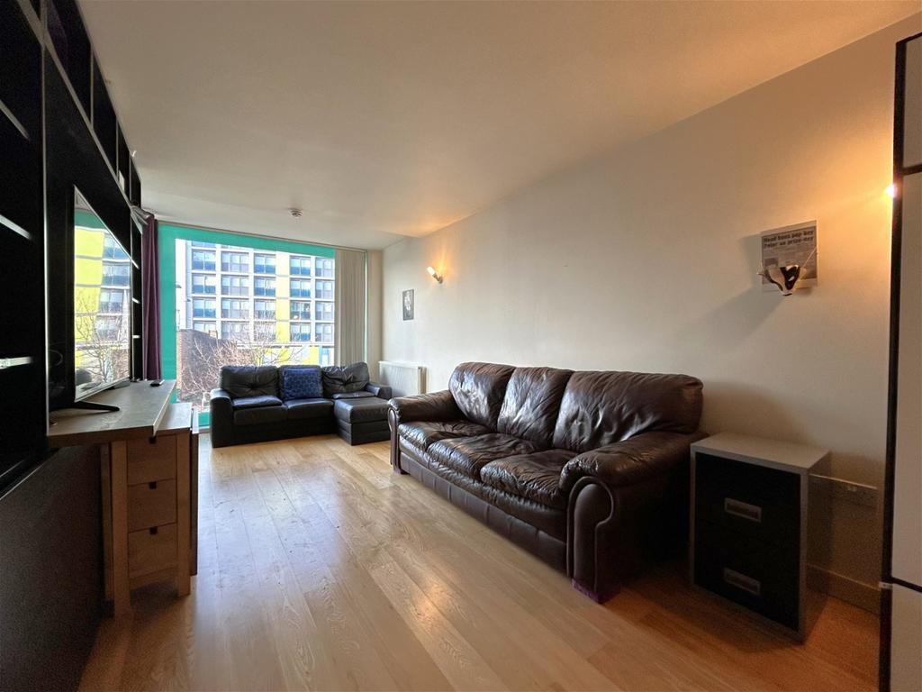 Vantage Building, Station Approach... 1 bed apartment - £125,000