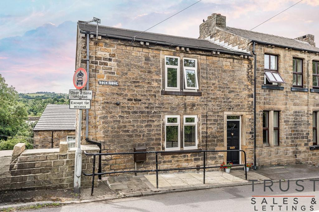Mirfield WF14 2 bed end of terrace house - £179,950