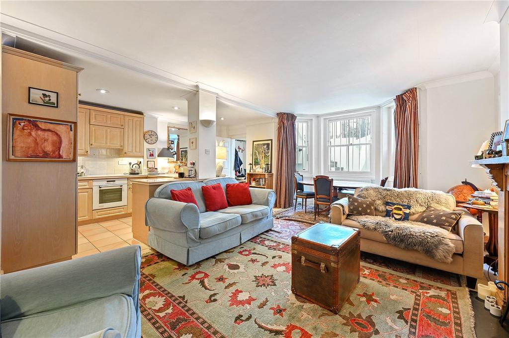 Strathmore Gardens, London, W8 2 bed apartment - £799,999