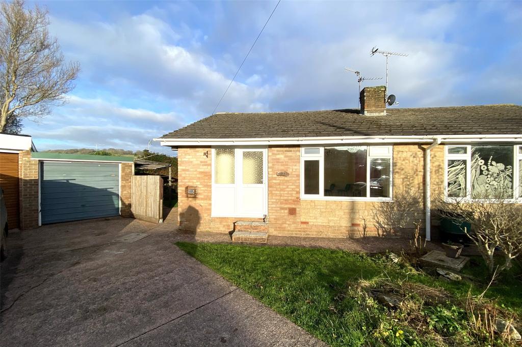 Castle Park, Hemyock, Cullompton, Devon, EX15 2 bed bungalow for sale ...