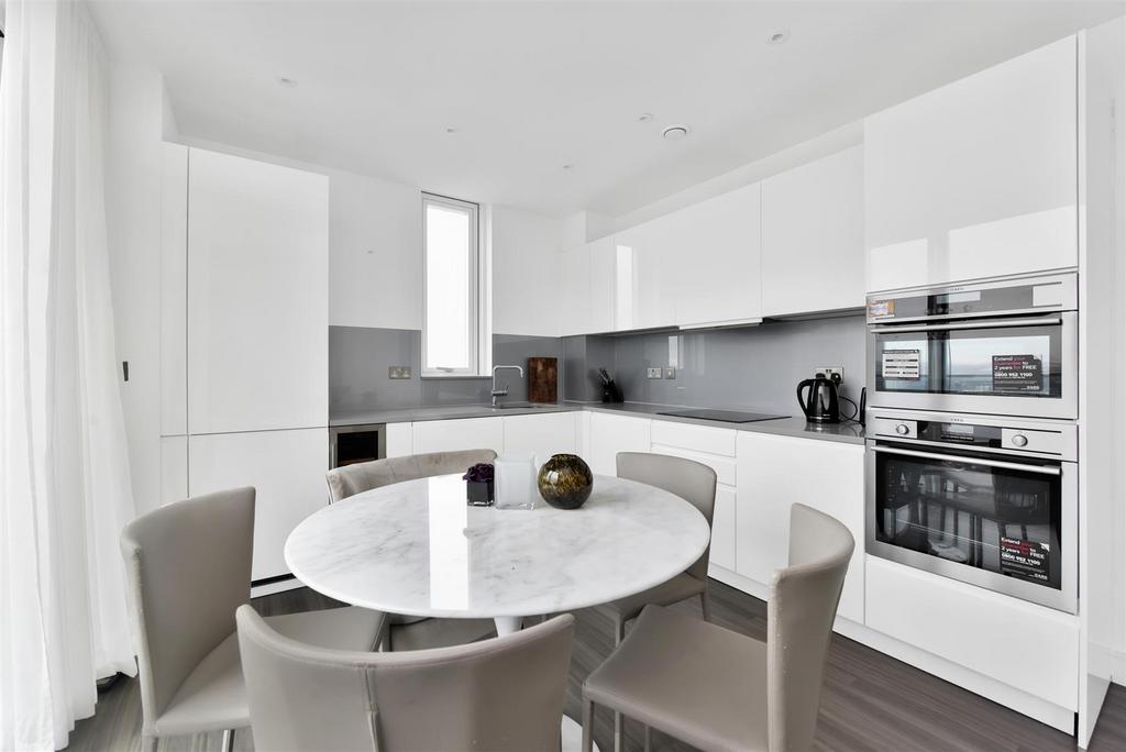 Pinto Tower, Nine Elms Point 2 bed apartment - £3,000 pcm (£692 pw)
