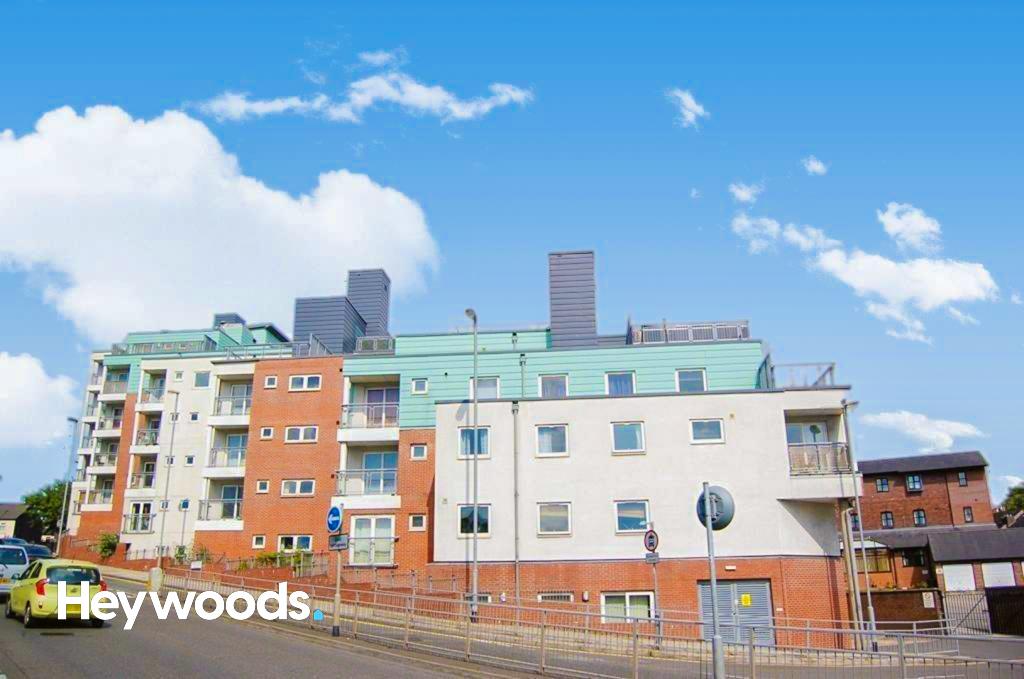 Tower Court, London Road, Newcastle-under-Lyme 3 bed apartment to rent ...