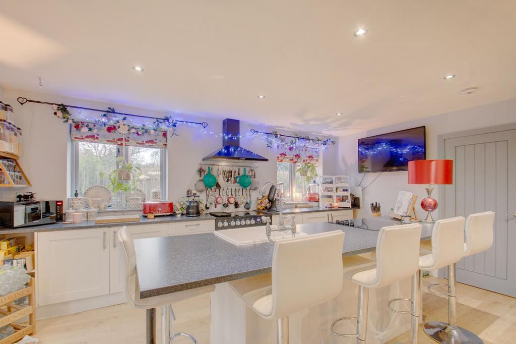 Beoley Lane, Beoley, Redditch, Worcestershire, B98 4 bed semi-detached ...
