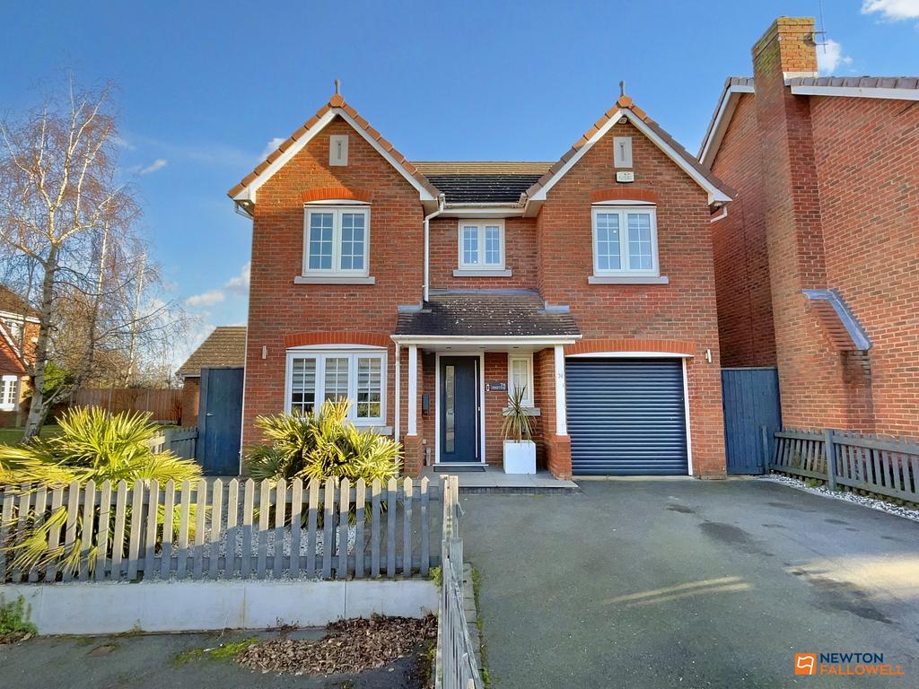 Long Lane, Coalville, LE67 4 bed detached house - £345,000