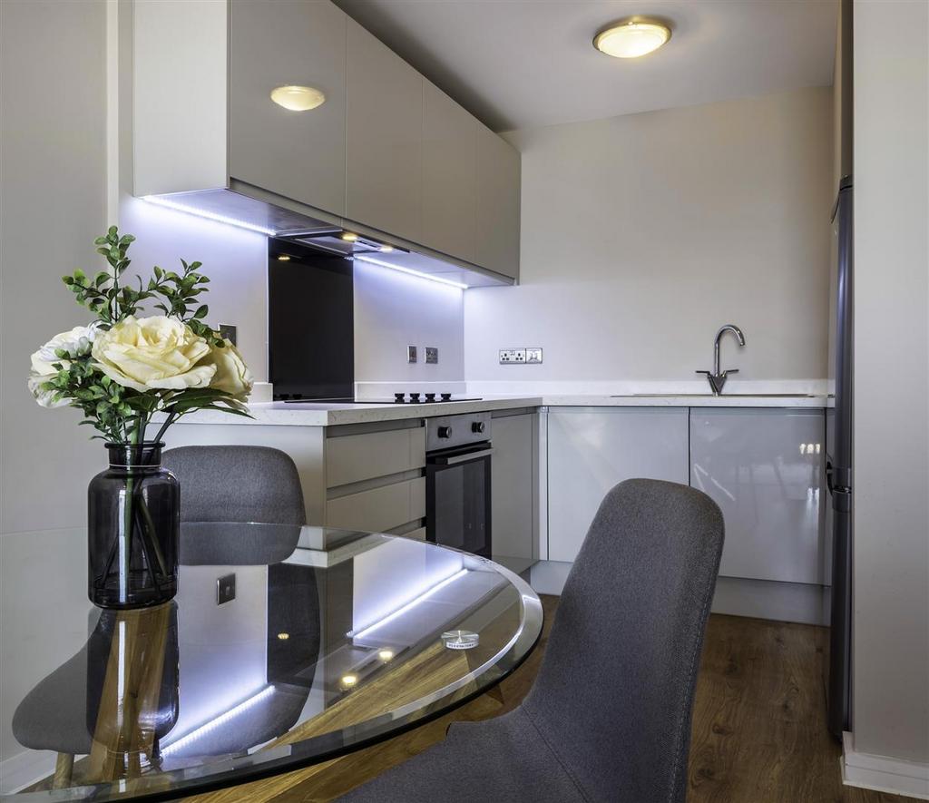 Park Central, 11 Jesse Hartley Way... 2 bed flat for sale - £235,000