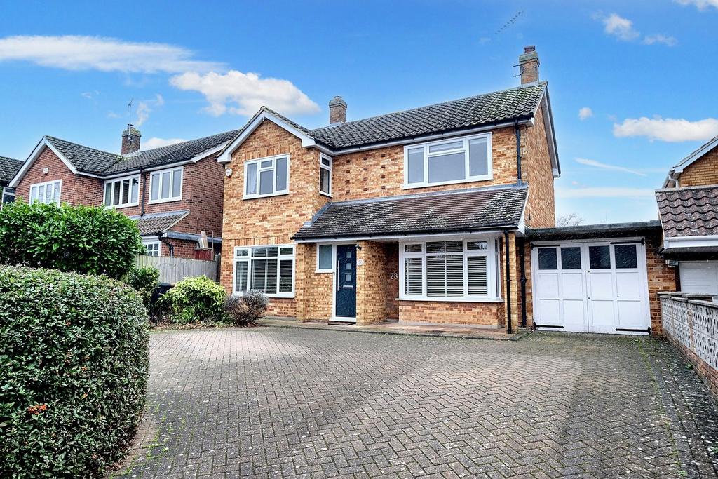 Gordon Road, Chelmsford CM2 4 bed detached house for sale - £780,000