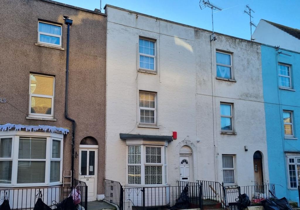 11 Hardres Street, Ramsgate, Kent... 2 bed terraced house - £175,000