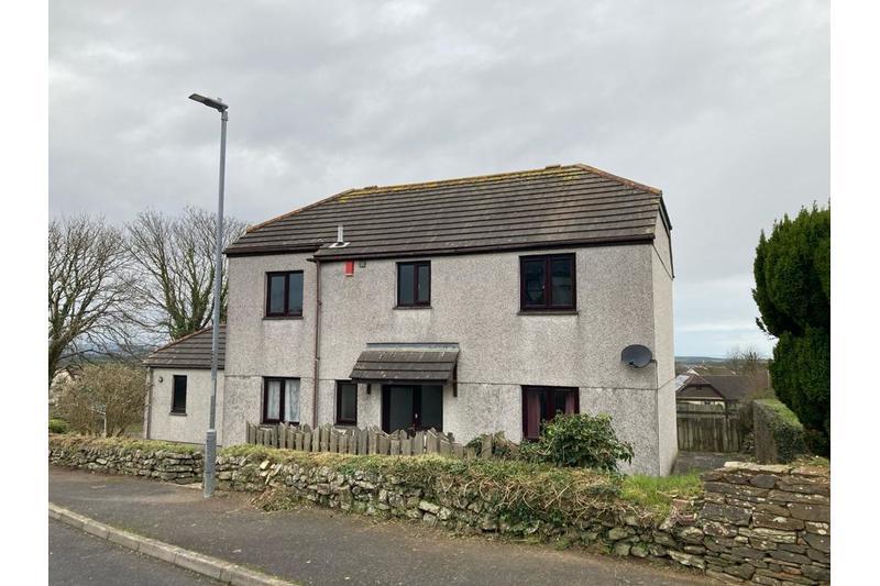 Mount Pleasant Close, Camborne 4 bed detached house - £1,400 pcm (£323 pw)