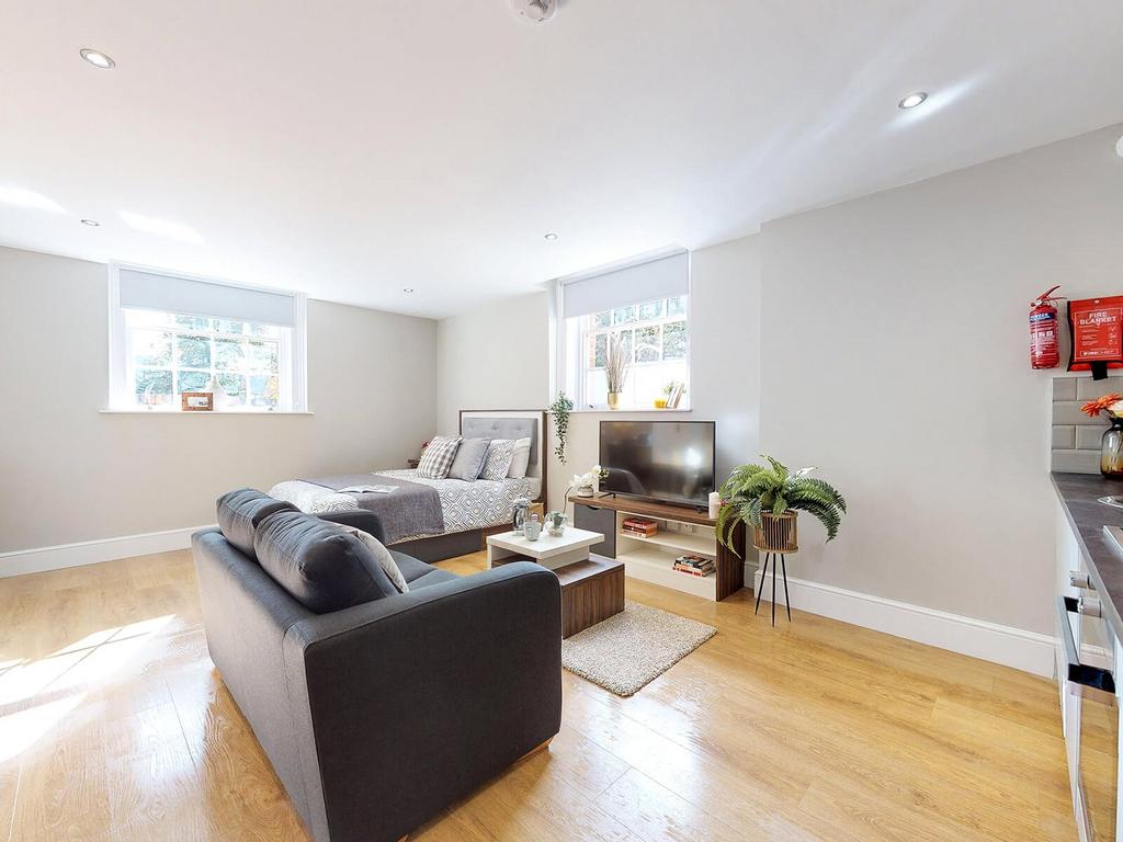 Apt 4, 19 Springfield Mount #272587 Studio - £975 pcm (£225 pw)