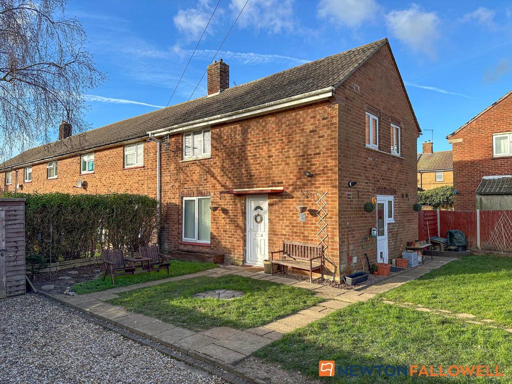 The Meadows, 8 NG24 3 bed end of terrace house for sale - £190,000