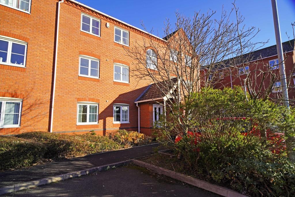 Frances Havergal Close Leamington Spa 2 Bed Ground Floor Flat £995